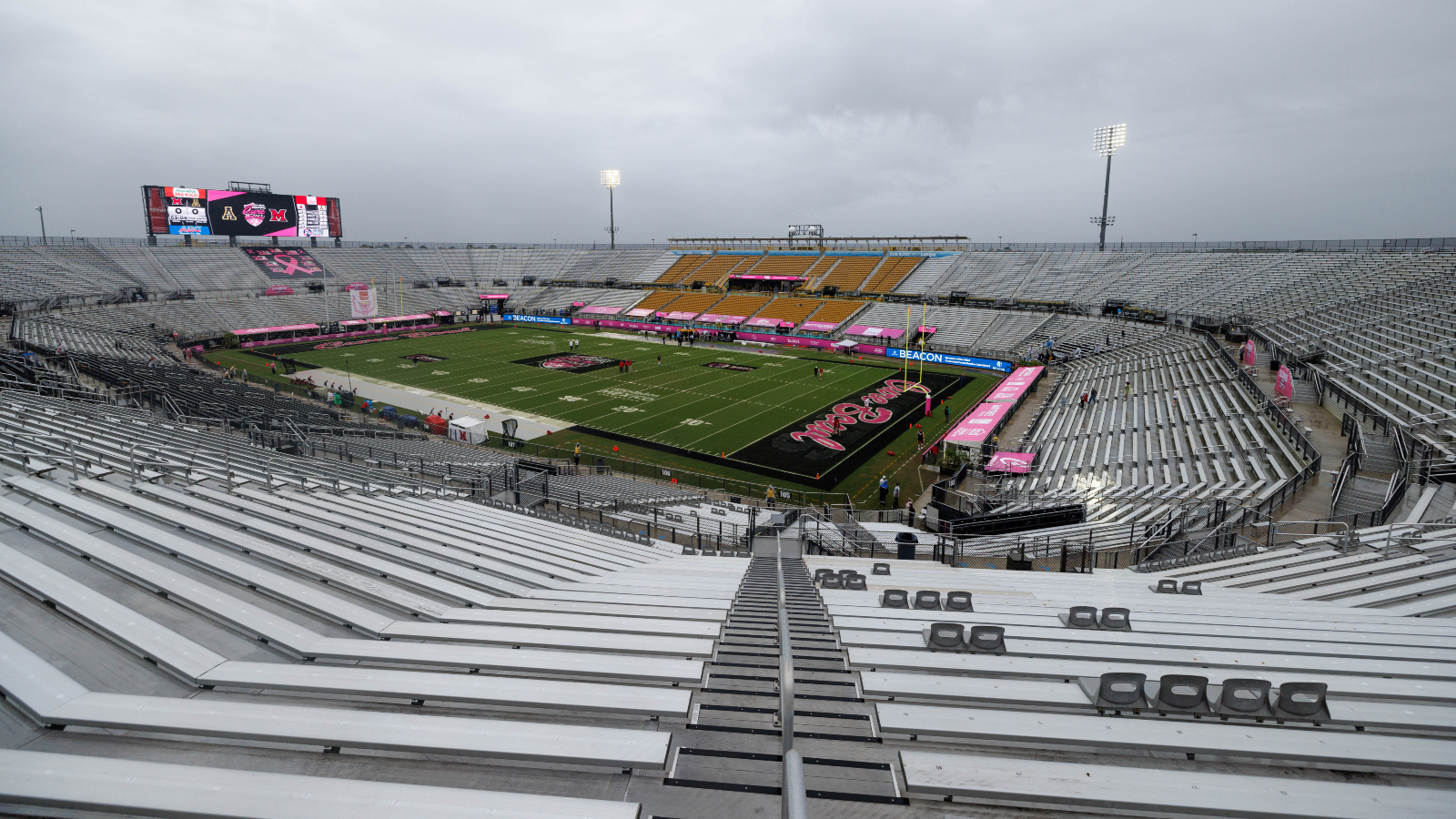 12 Largest Sports Stadiums In Florida Are Bigger Than You Think