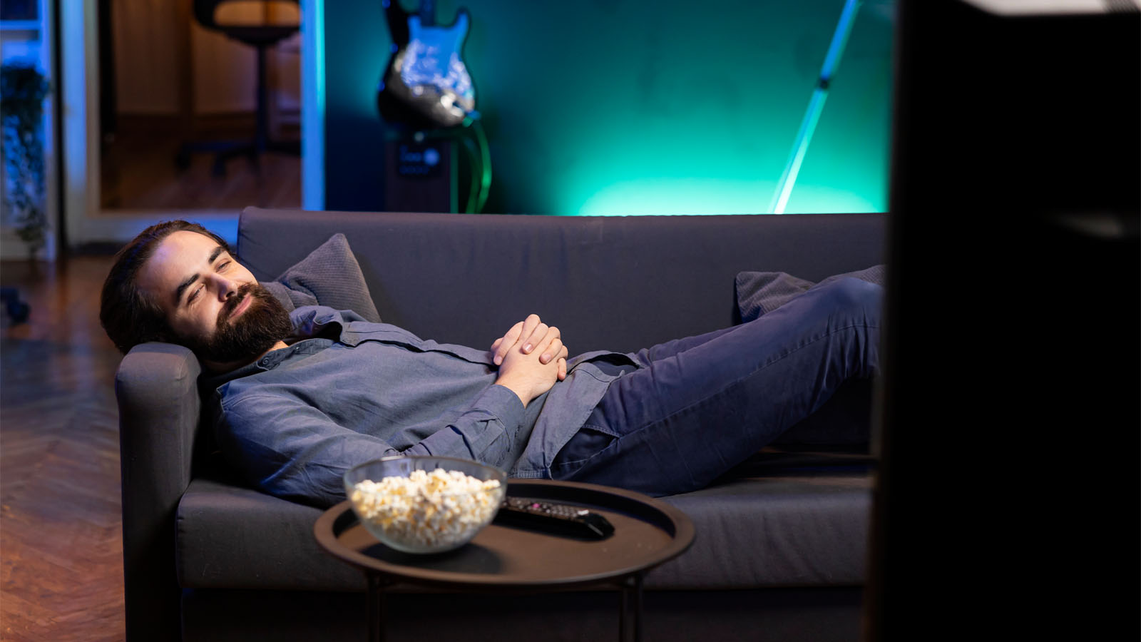 Binge-Watching TV Is Good For You, Claims New Study