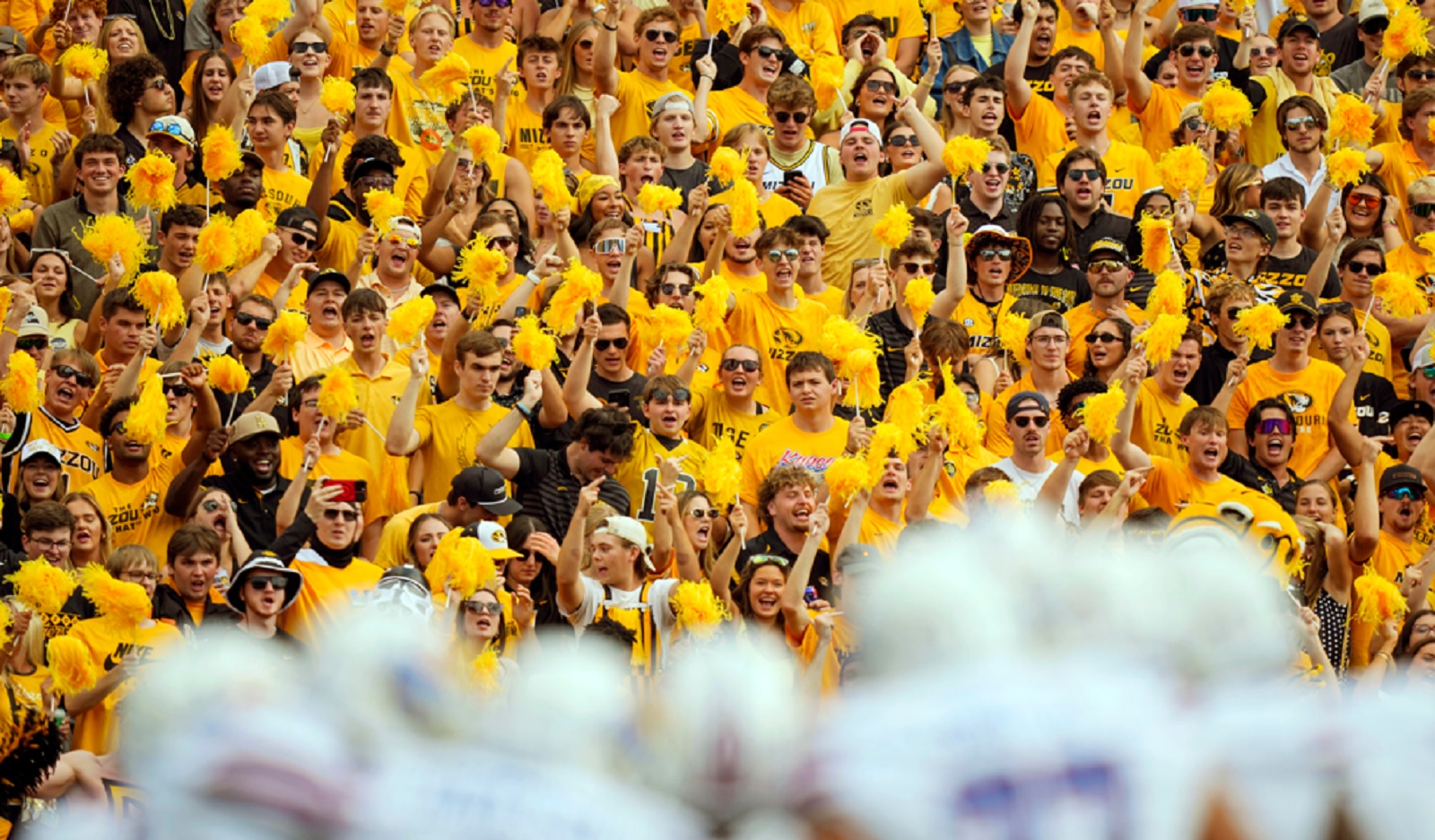 Missouri Fan Sacrifices Chance To Win $25k In Field Contest To Stick To ...