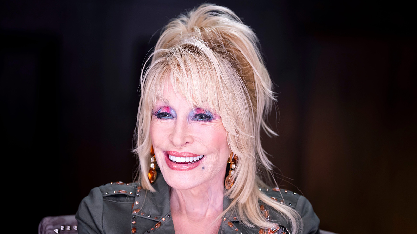 Dolly Parton's Sister Provides Worrisome Health Update