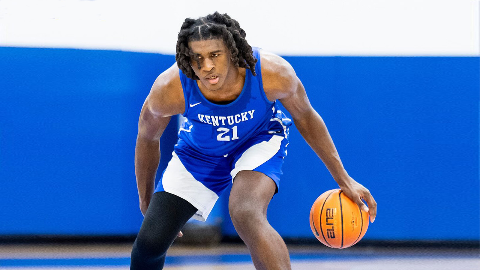 Kentucky Basketball 18-Year-Old Makes NBA Players Look Feeble