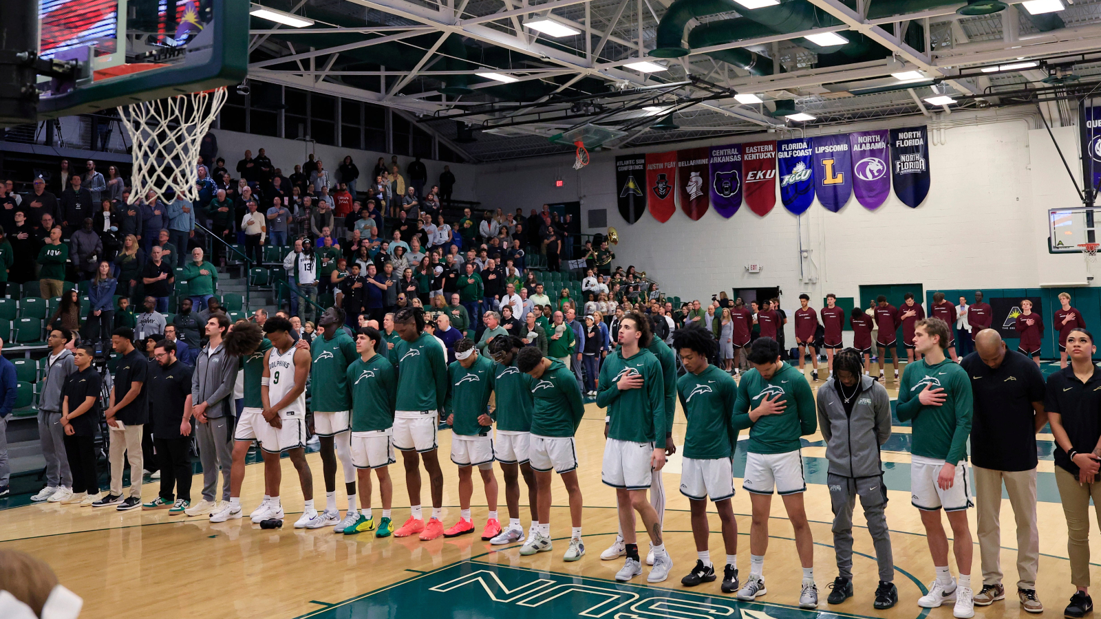 The 12 College Basketball Team With The Smallest Gyms