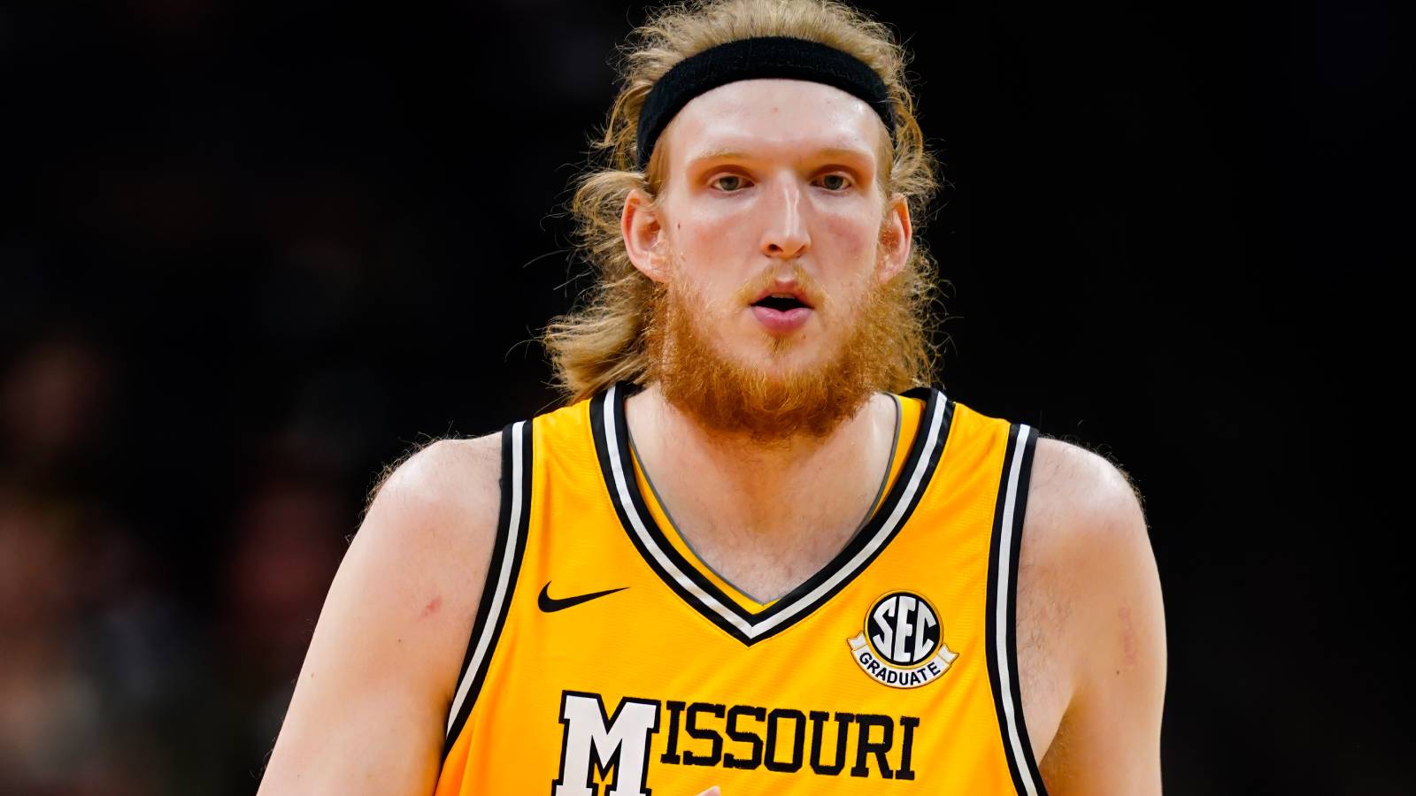 The 13 Tallest College Basketball Players In History