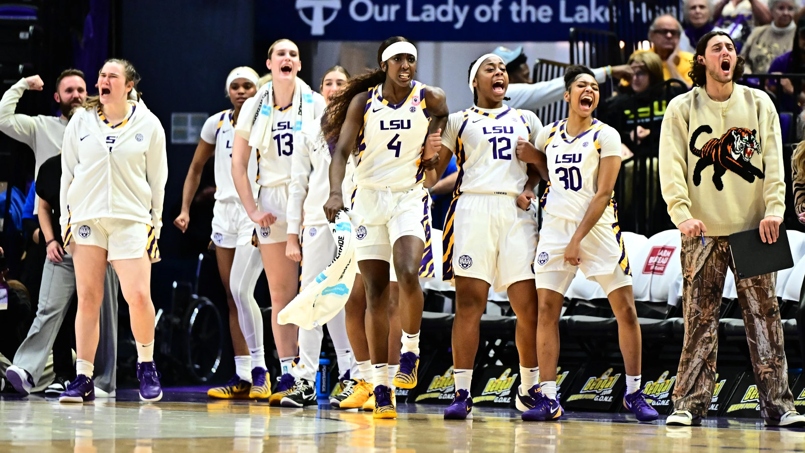 LSU Humbles Charlotte For Trash Talk With Feral Technical Foul