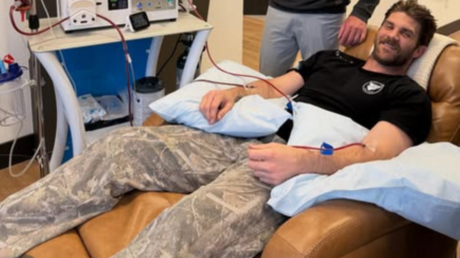 Bryce Harper Undergoes Bizarre, Possibly Illegal Blood Treatment