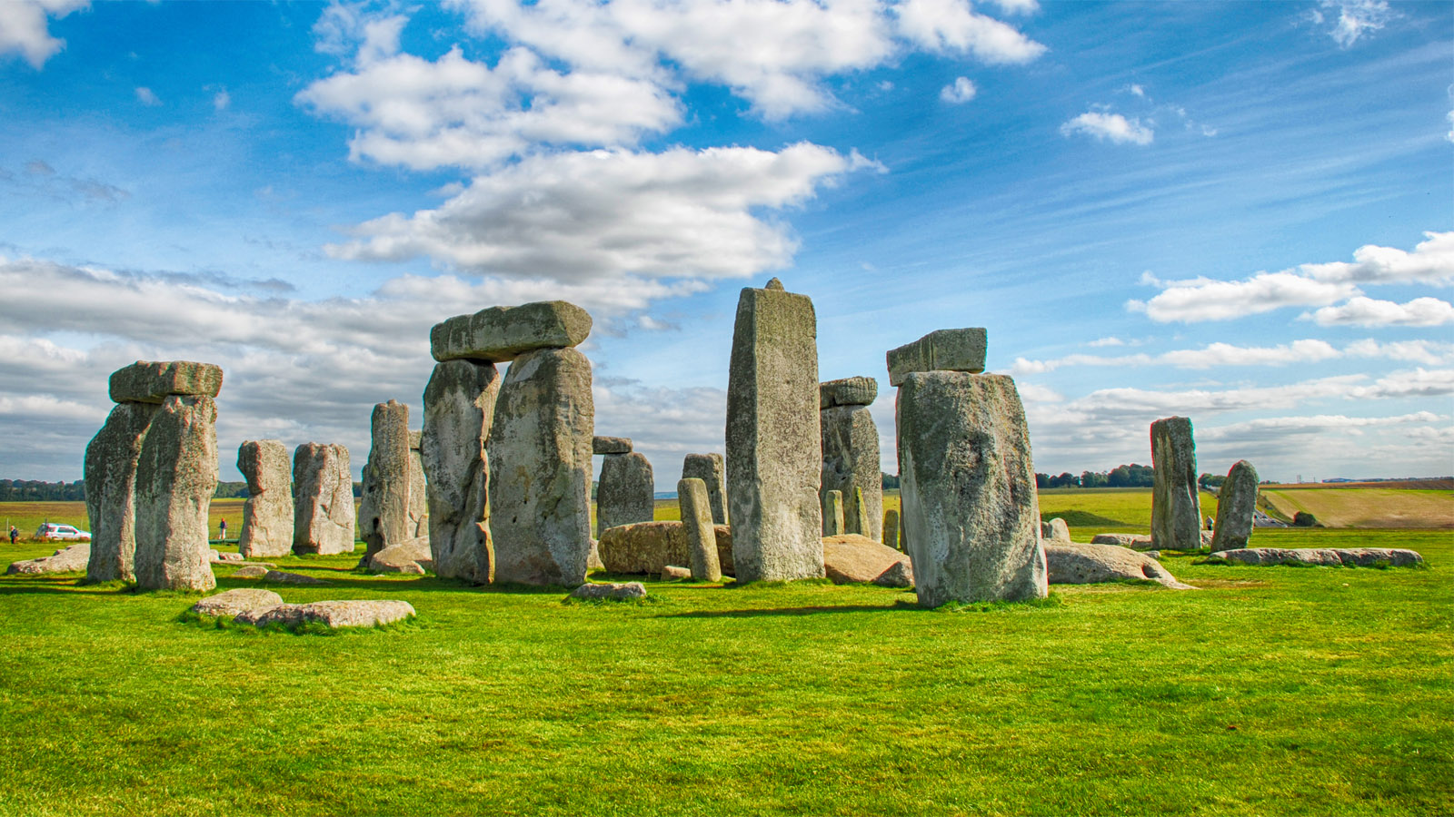 Archaeologists Make Huge Discovery About Pits Near Stonehenge