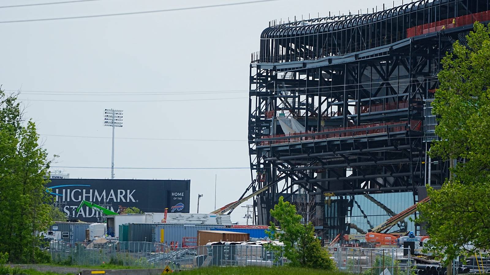 Why Did Graffiti Halt Construction Of New Buffalo Bills Stadium?