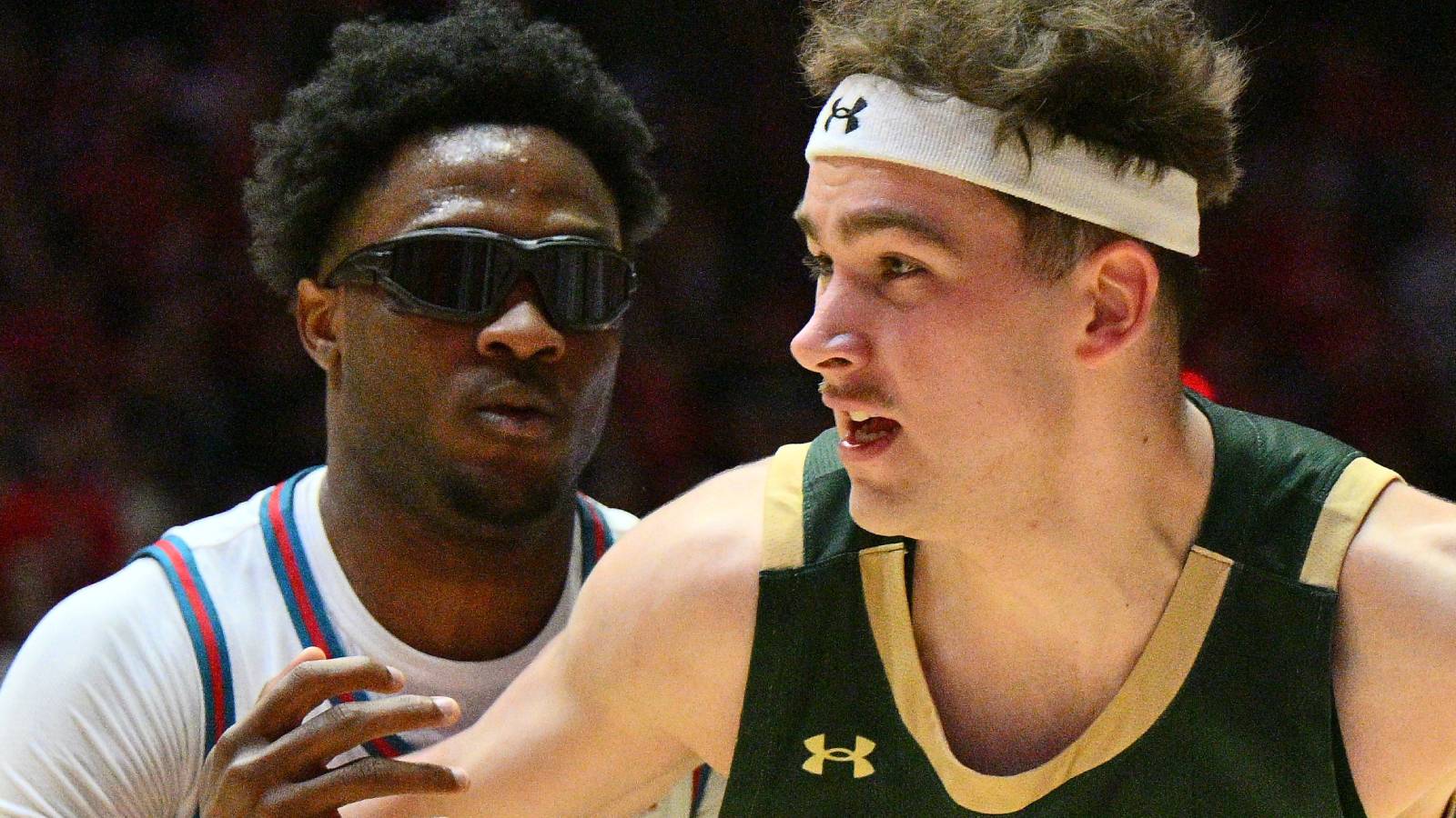 Why Did New Mexico's Deyton Albury Wear Sunglasses On Court?