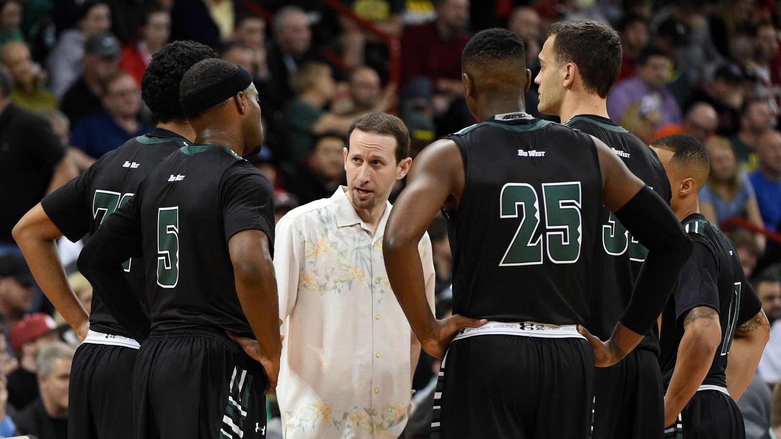 Hawaii Makes NCAA Tournament By Breaking The Rules Of Basketball
