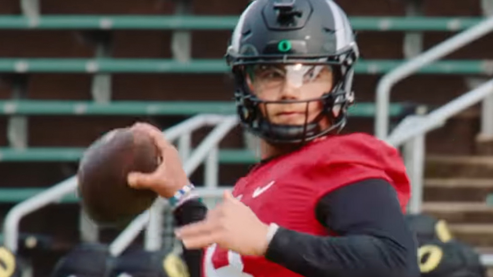 Dylan Raiola's First Spring Practice At Oregon Reveals Bad Habit