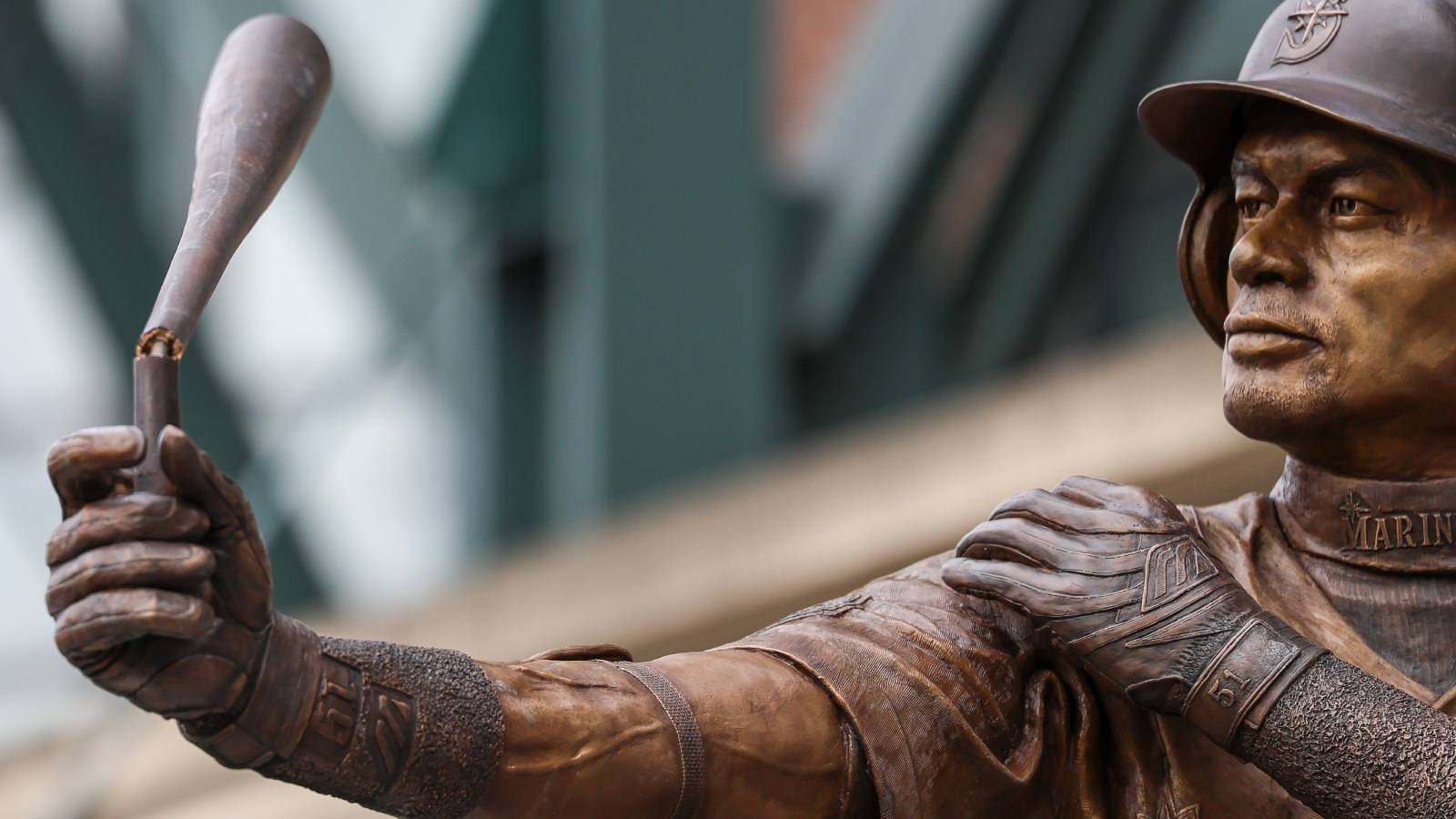 Bat On Ichiro Suzuki Statue Broken During Unveiling