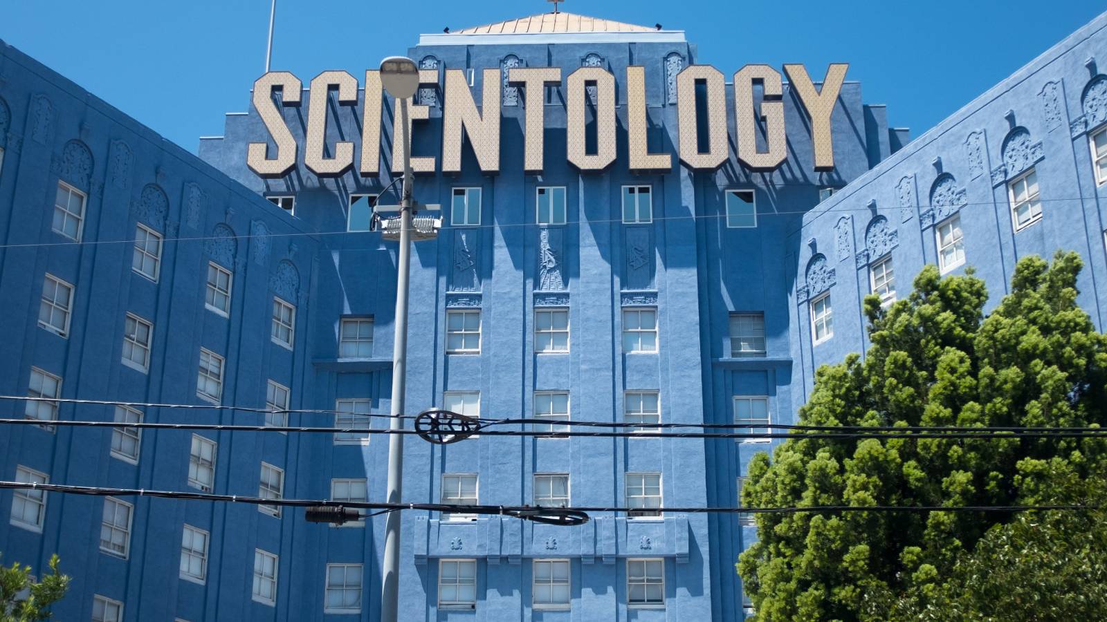 Why Did Hollywood Scientology Center Remove Its Door Handles?